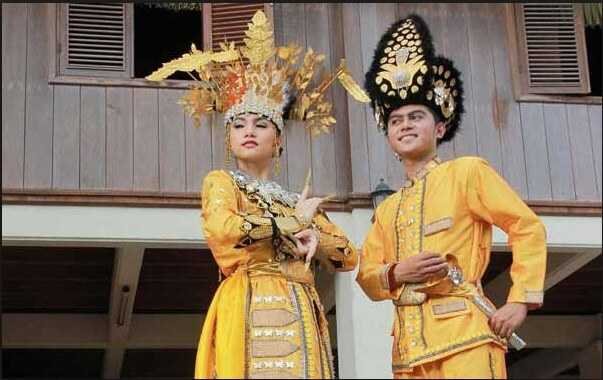 √ 34 Pakaian Adat Provinsi Indonesia beserta Gambarnya