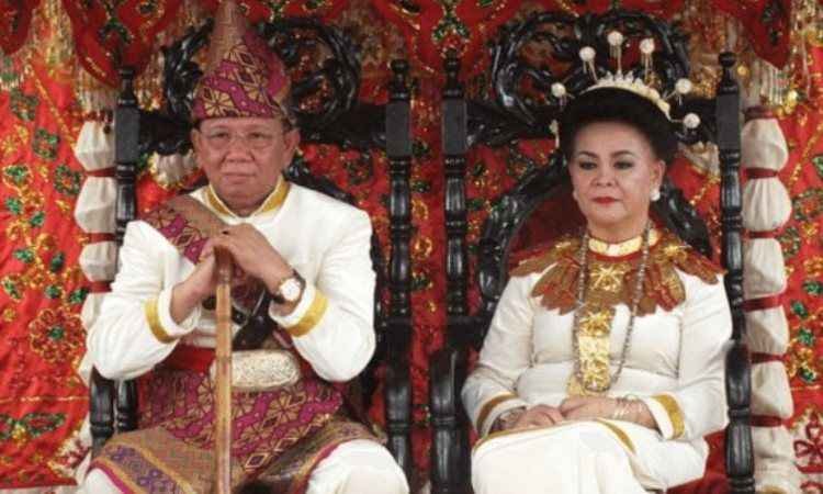 √ Pakaian Adat Sulawesi Utara - Nama, Keunikan, Gambar