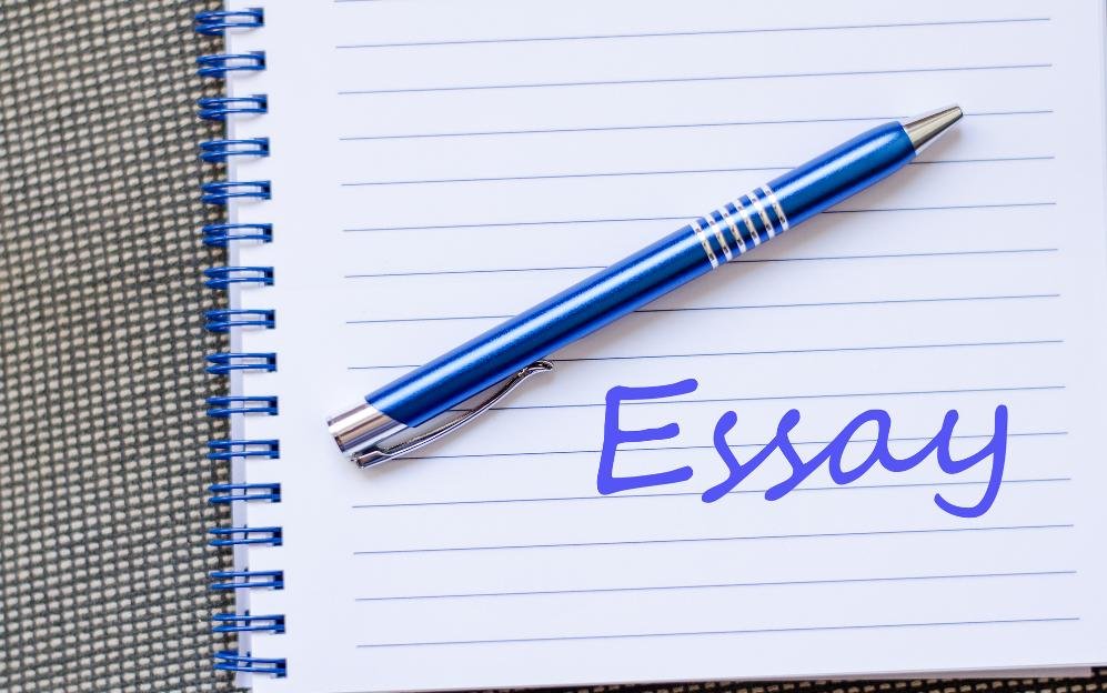 √ Contoh Essay: Beasiswa, Pendidikan, Ilmiah (Singkat)